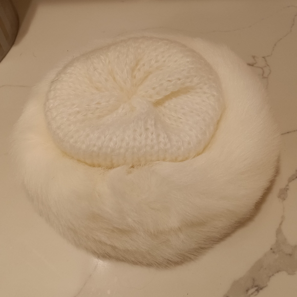 Aris | Accessories | Aris Ivory Vintage Knit And Fur Womens Winter Hat ...